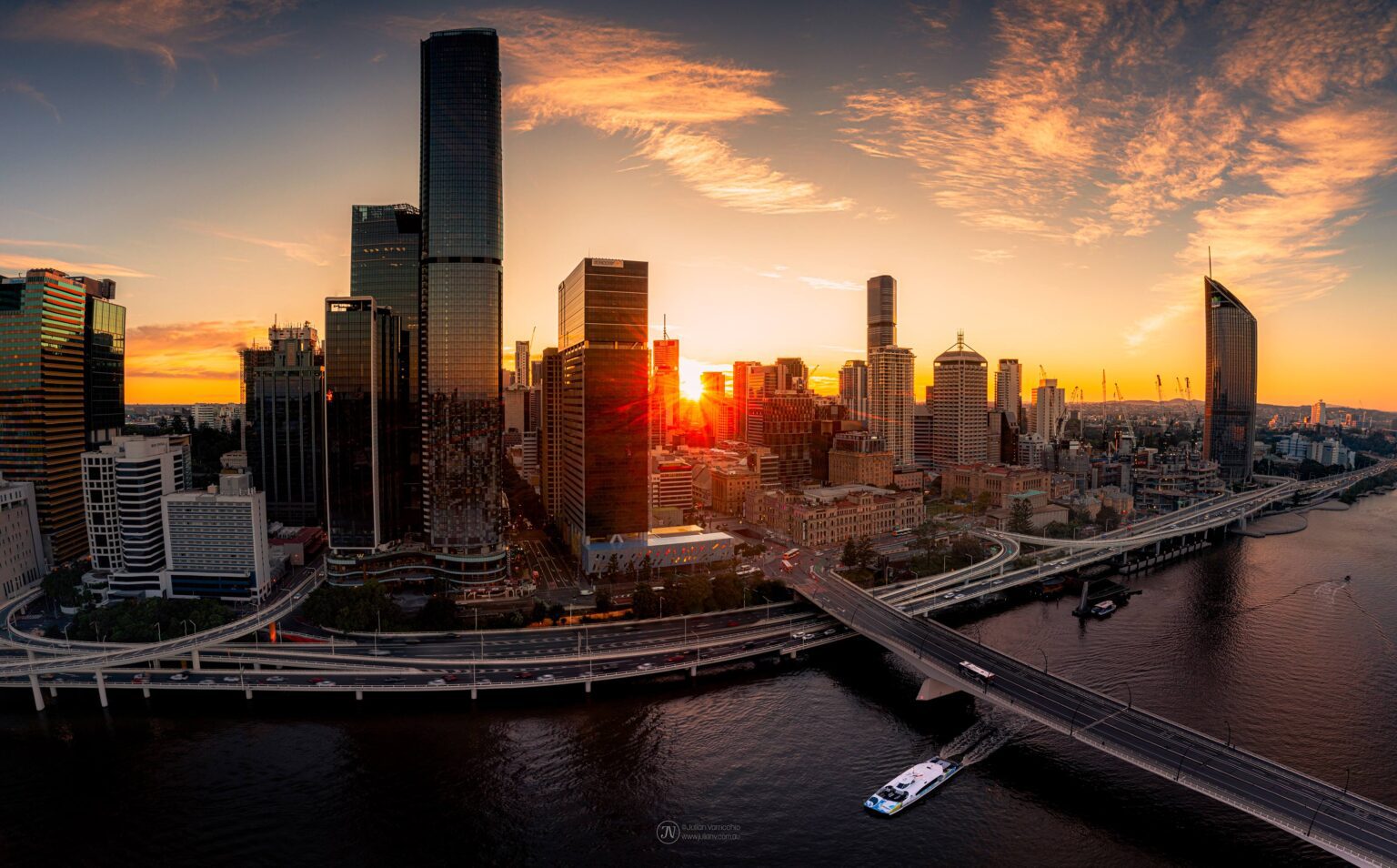 Brisbane Sunrise - Julian Varricchio Photography